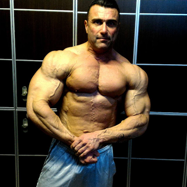 Muscle Lover: Alessandro Grassi