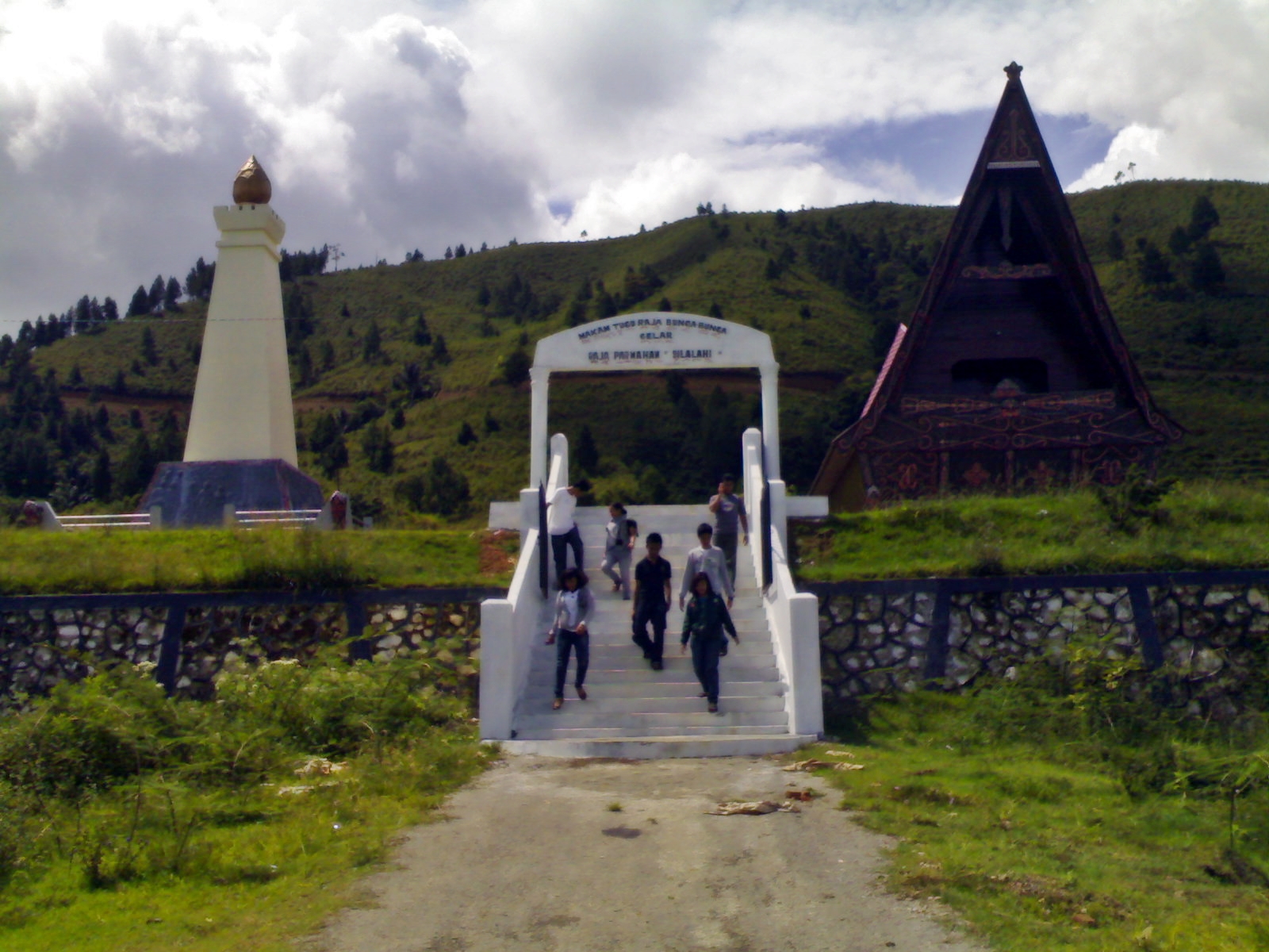 Raja Bunga-Bunga gelar Raja Parmahan | Raja Silahisabungan