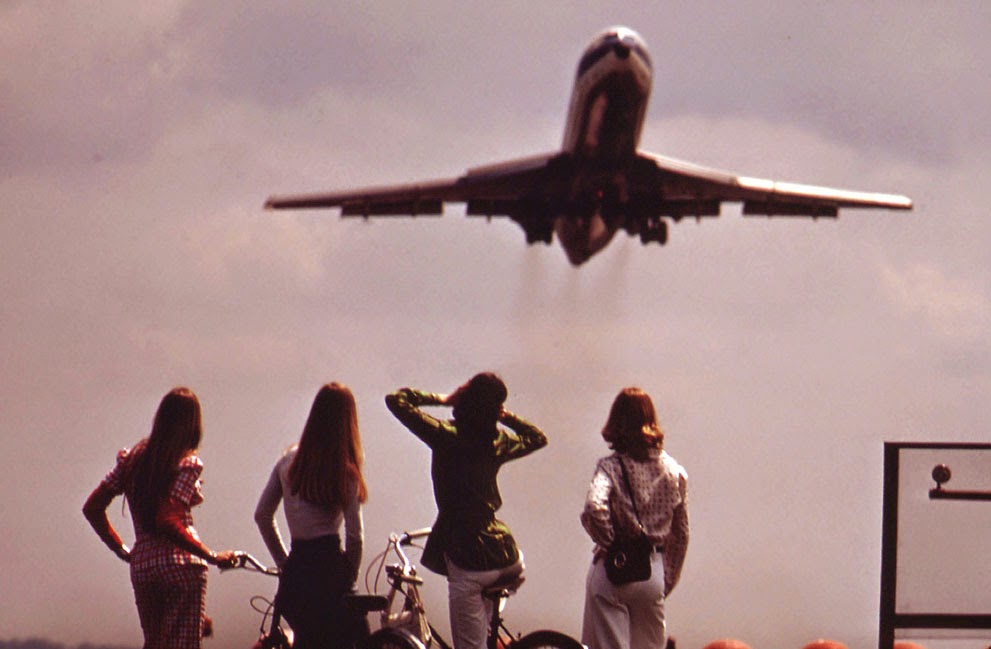 Pictures of America in Crisis and Cure in the 1970s ~ Vintage Everyday