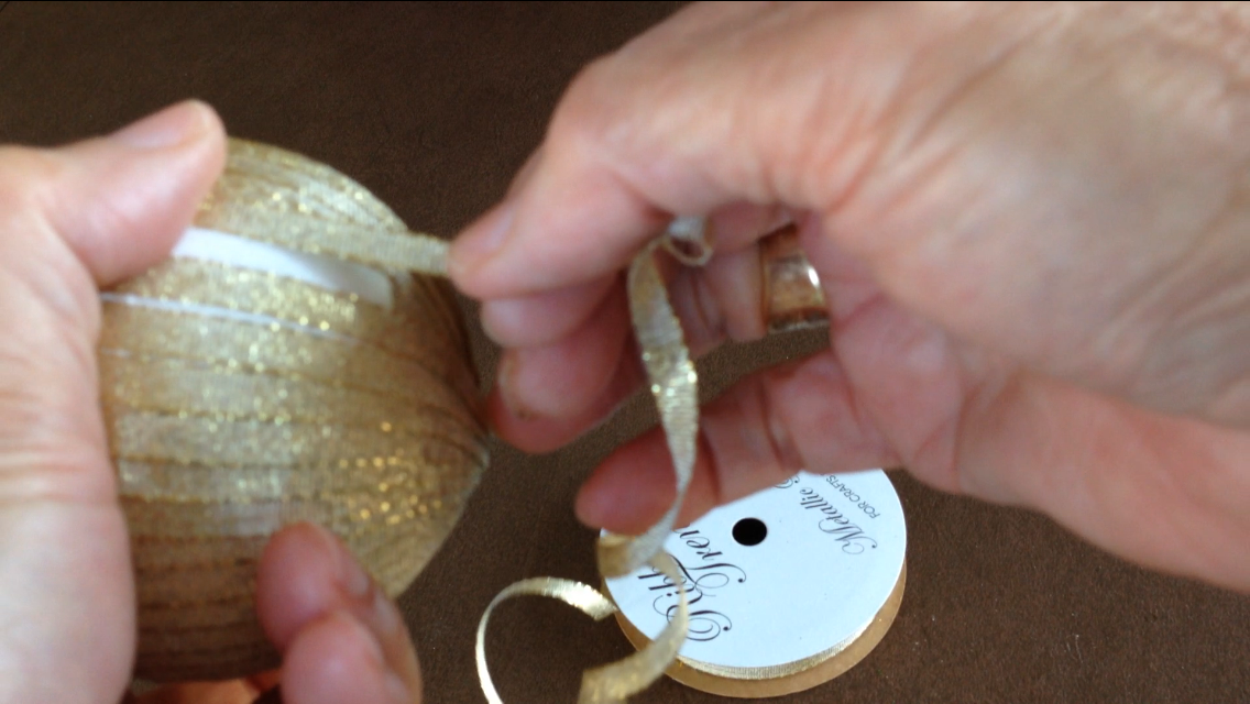 Purple Hues and Me: Easy to Make DIY Ribbon Wrapped Ornament