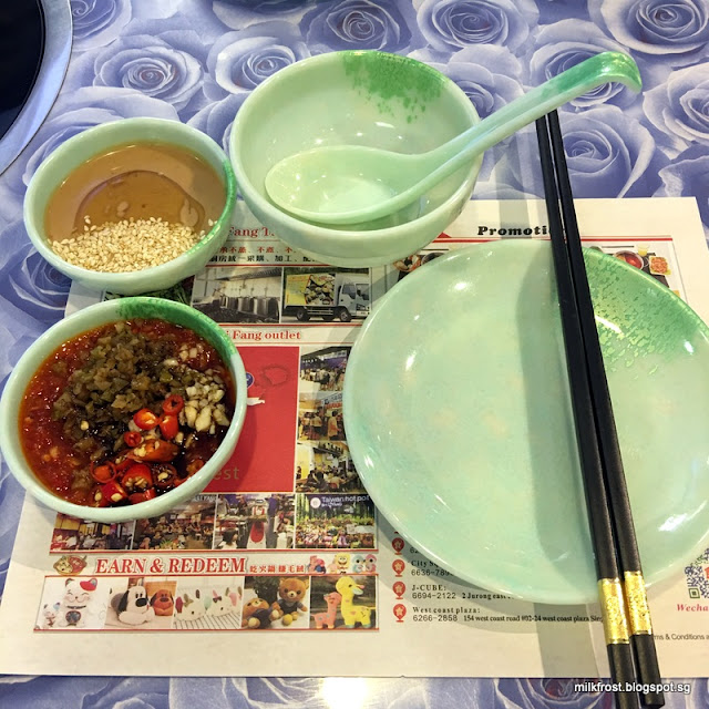 milkfrost's world: Shi Li Fang Taiwan Hotpot | Dinner w/CCSSian