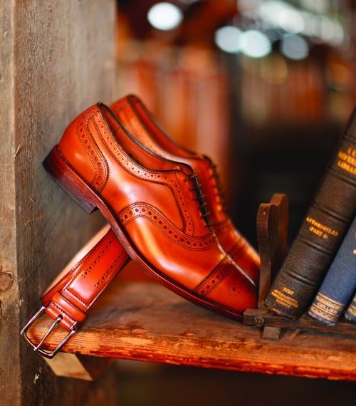 folded pants: style 101 / BROGUE SHOES