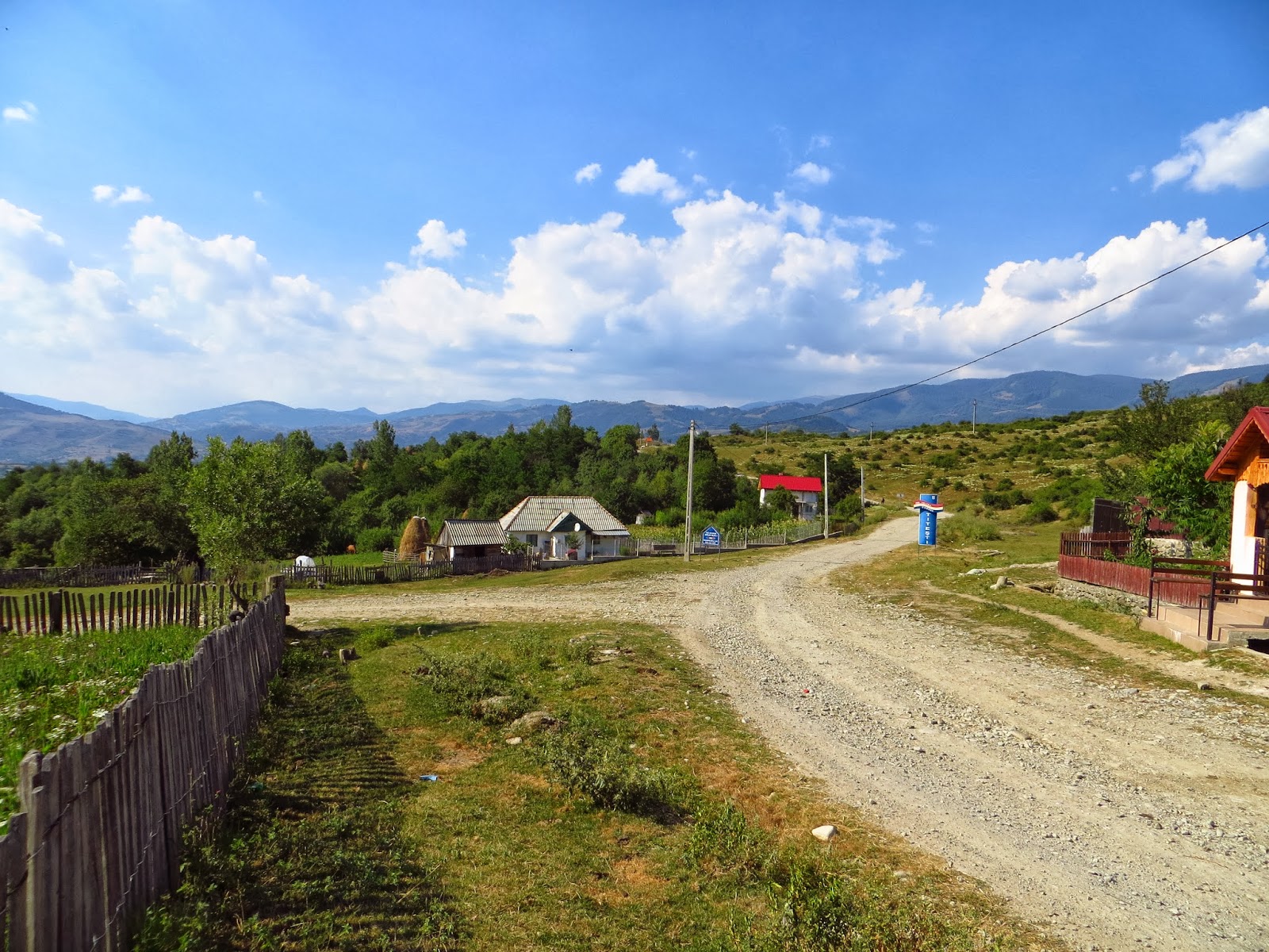 Țara Loviștei și valea Topologului