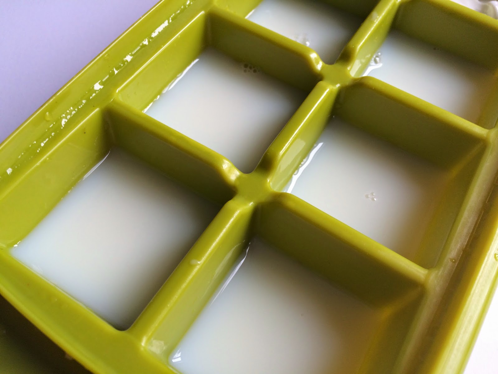 Mini Monets and Mommies: Magic Milk: Make Colorful Cubes