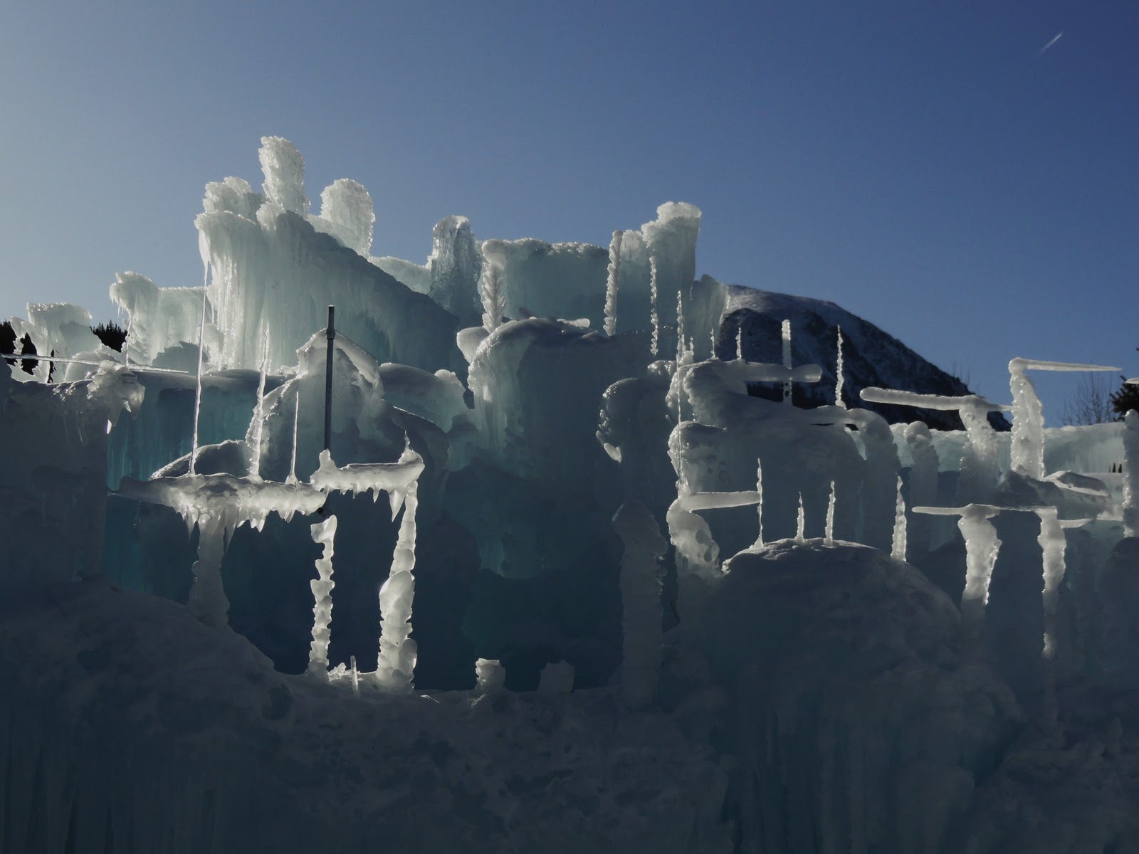 Elisa...Creating Memories: A road trip to see Ice Castles