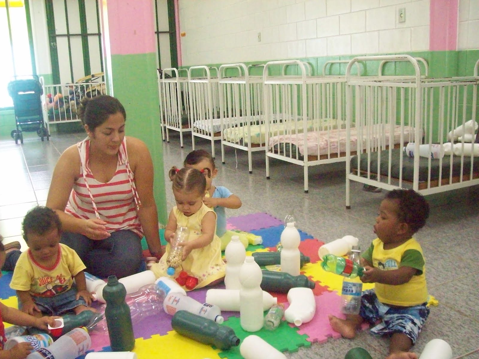 Trocando Experiências: A AÇÃO EDUCATIVA NA CRECHE