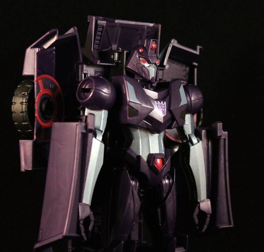 She's Fantastic: Transformers - SHADOW STRIKER!