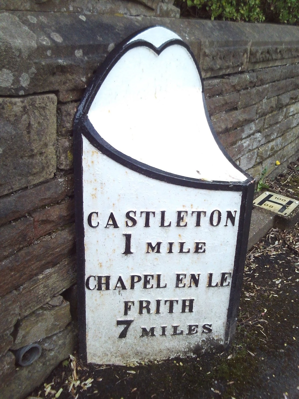 Walking The Peak: Ladybower Inn, Hope, Castleton, Pindale, Bradwell ...