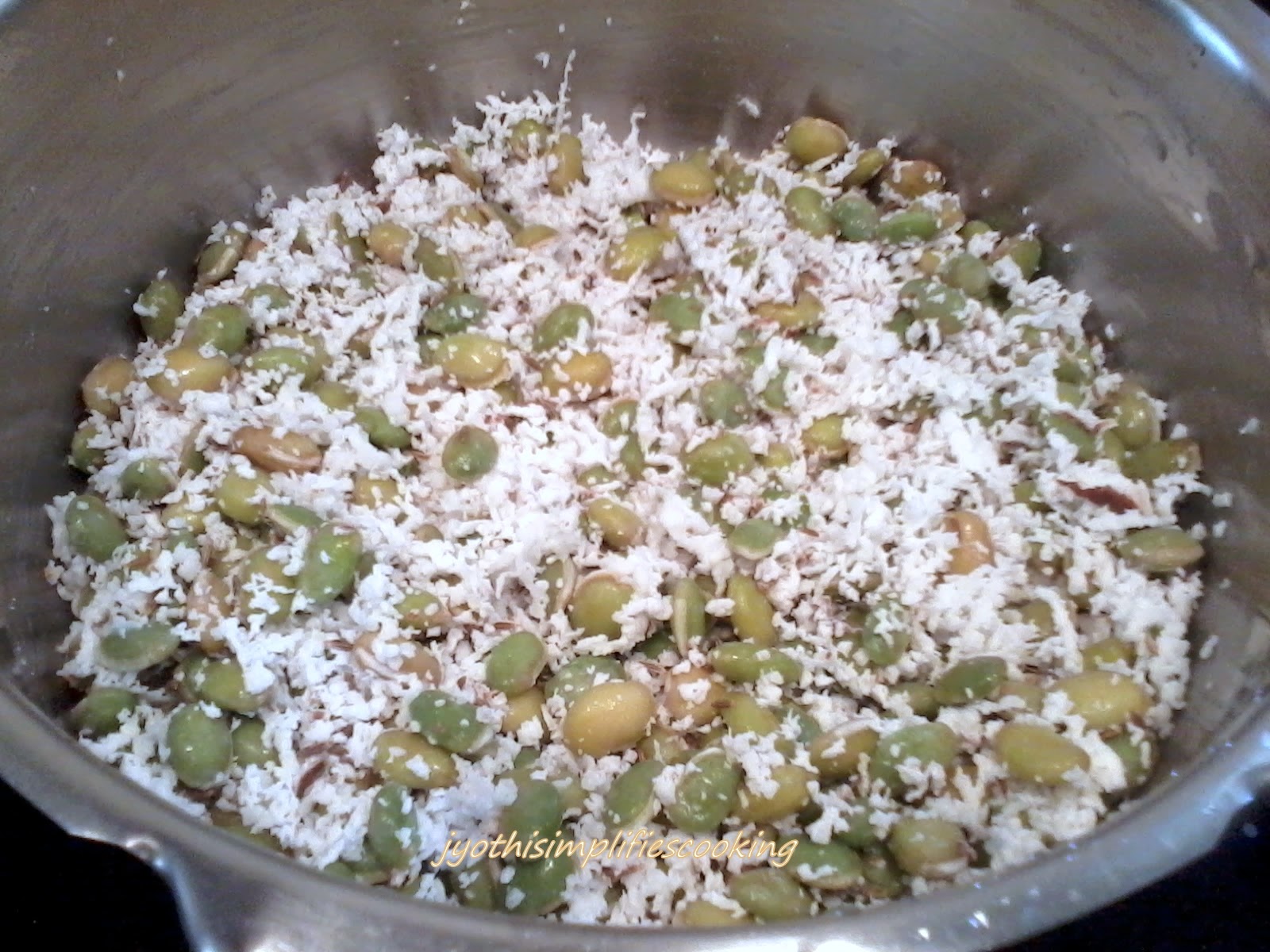 AVARE KALU ROTTI/ MOCHAKAI ROTTI/ANUMA GINJULA ROTTI/SURTI PAPADI RICE ROTI