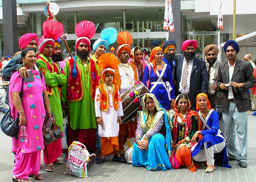 "LA SEÑO EVA Y SUS OCHO ENANITOS": PROYECTO "LA INDIA"