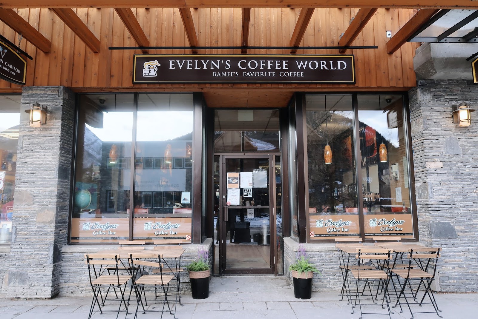 Evelyn's Coffee Bar, Banff