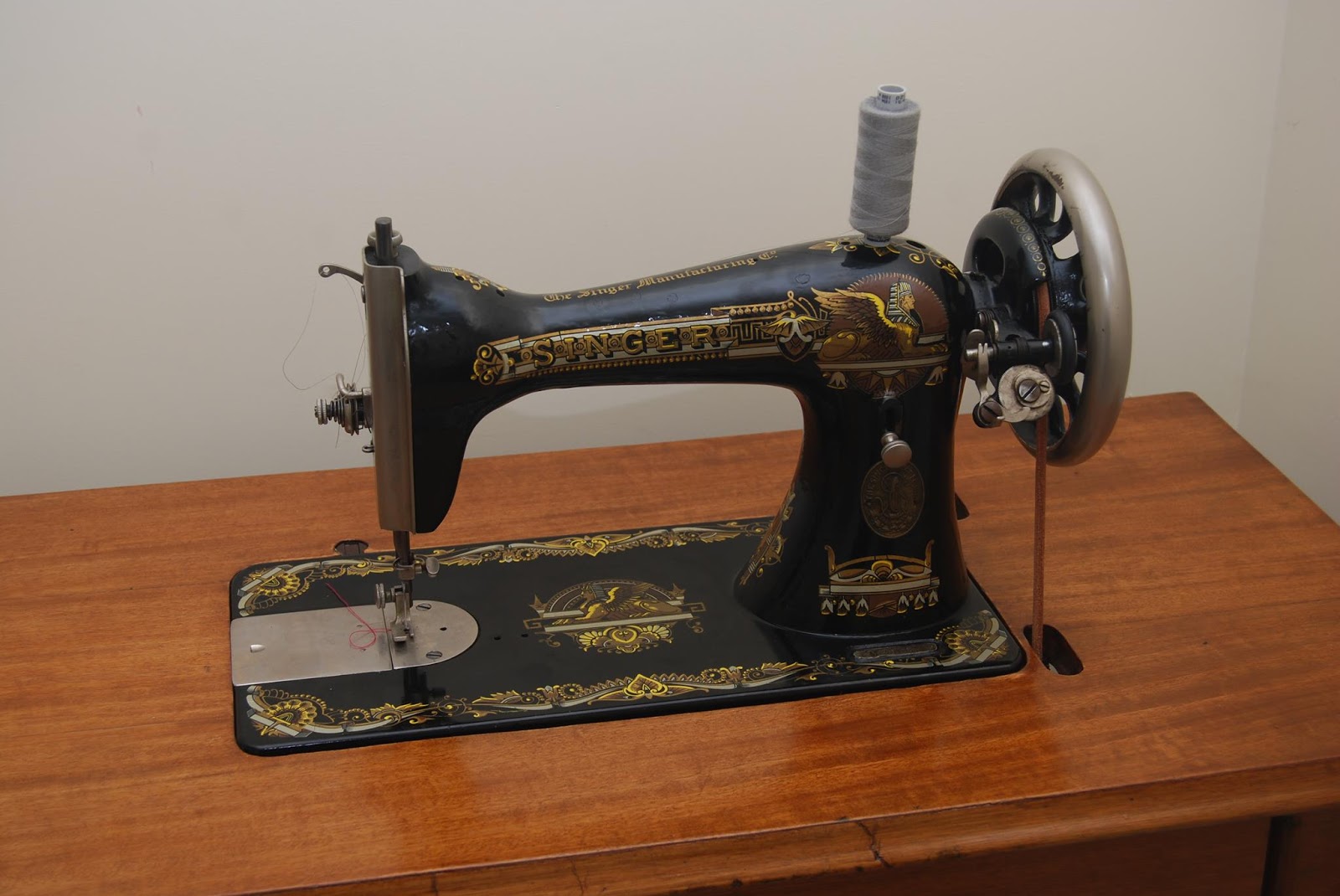 Máquinas de Costura e Ferros a Vapor: Recuperação de uma Máquina Singer ...