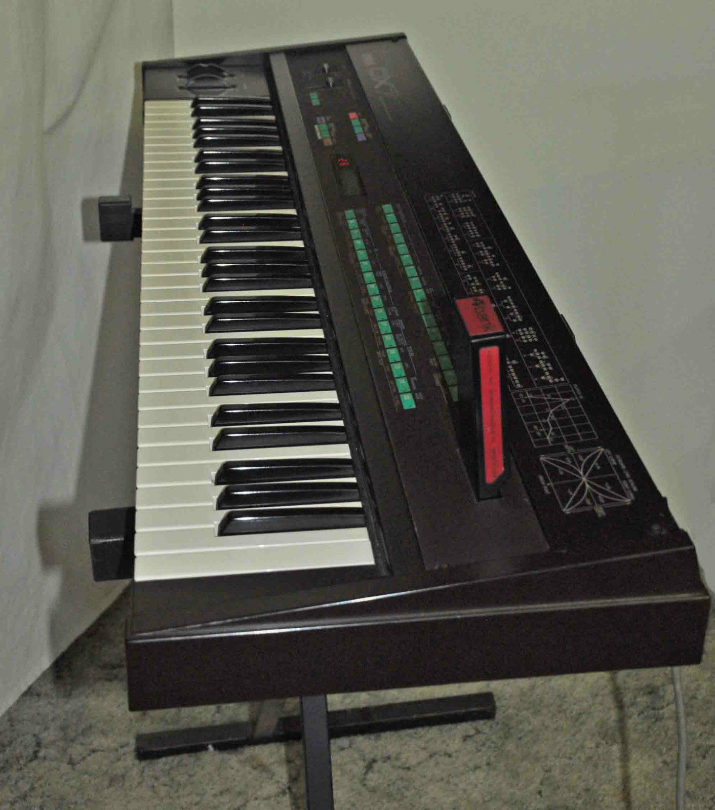 MATRIXSYNTH: Yamaha DX7 with 4 Bank Sound Card & Extras