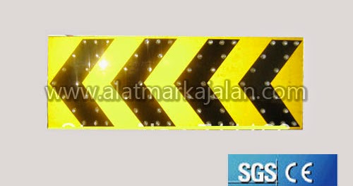 Tanda Panah Jalan Tenaga Solar (Led Solar Arrow Traffic Signs) | Mesin ...