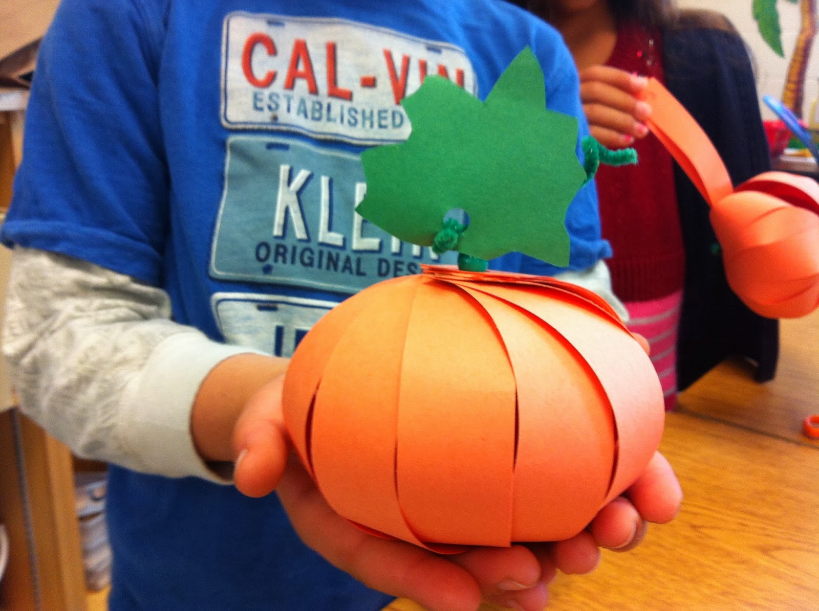 Sweet Garden: Crumpled apple and 3D pumpkin.