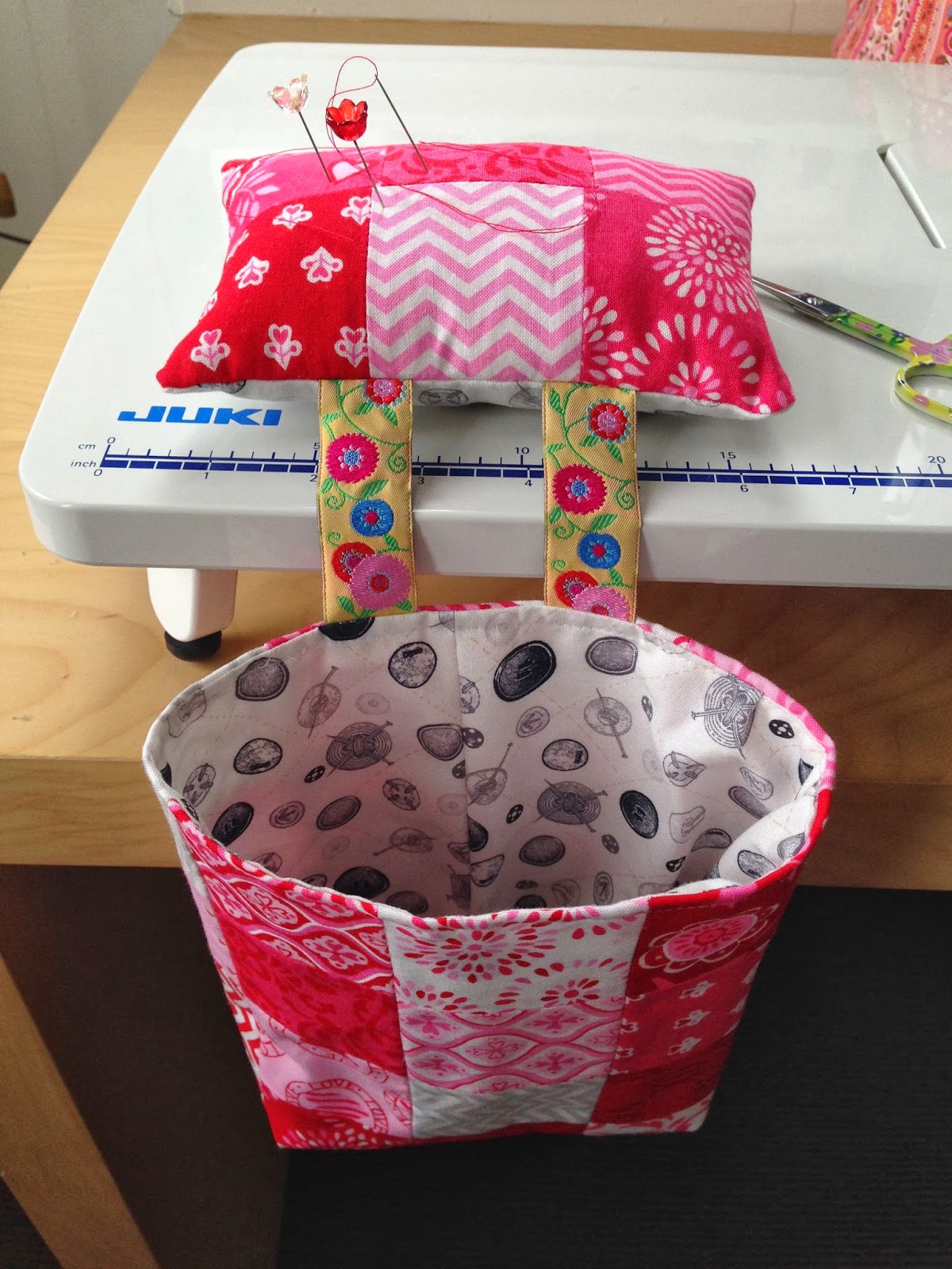 Patchwork n Play: Pincushion Parade!