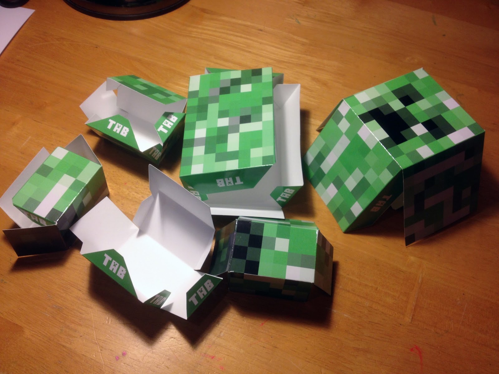 Creeper Printable Minecraft Creeper Papercraft Template