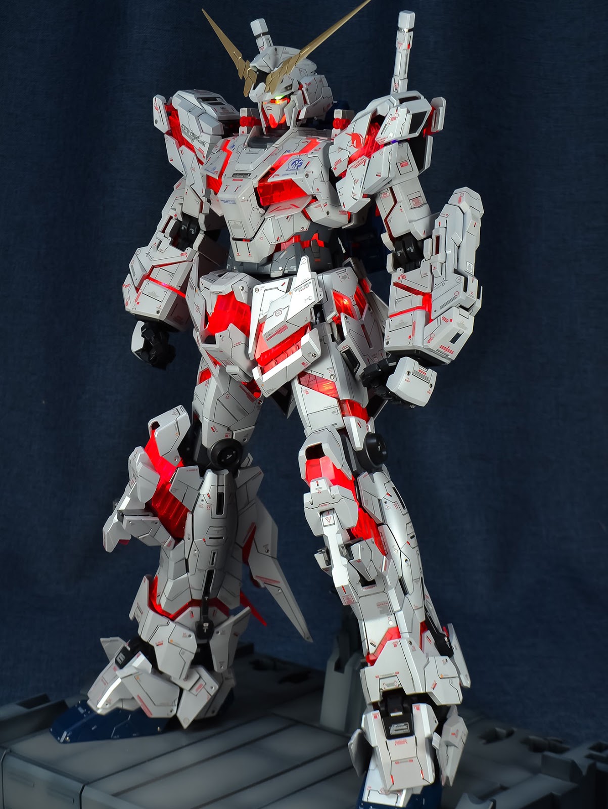 Custom Build: PG 1/60 RX-0 Full Armor Unicorn Gundam [Detailed]
