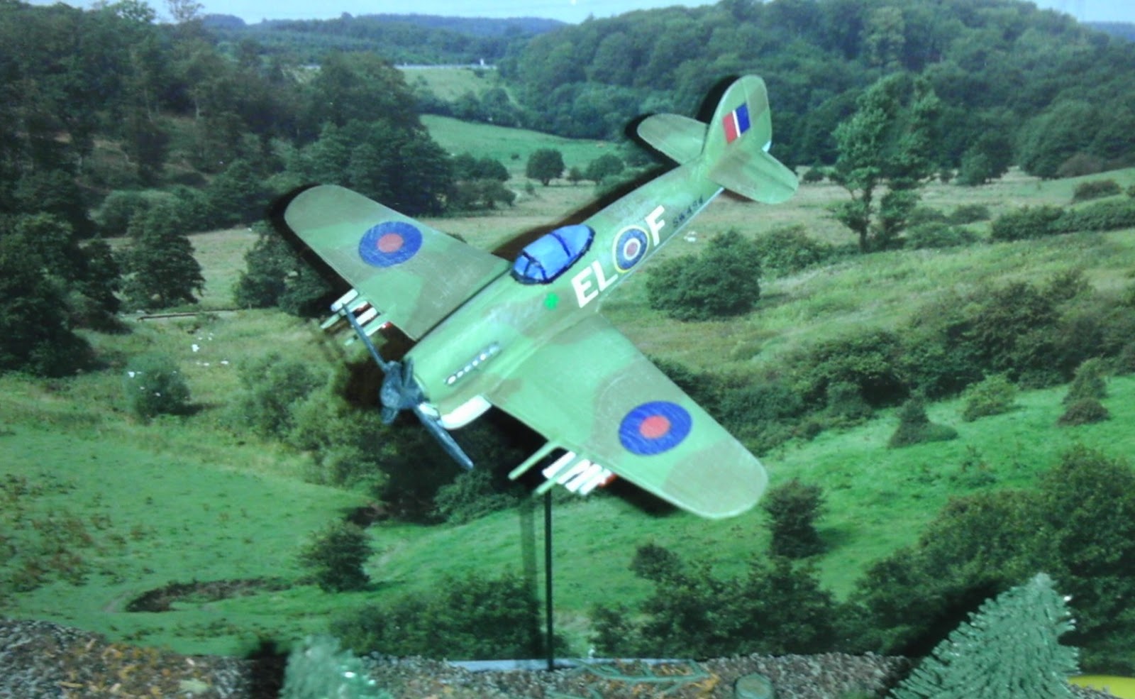 WORLD WAR 2 MODELZONE: Revell 1:144 Hawker Tempest Mark 1B