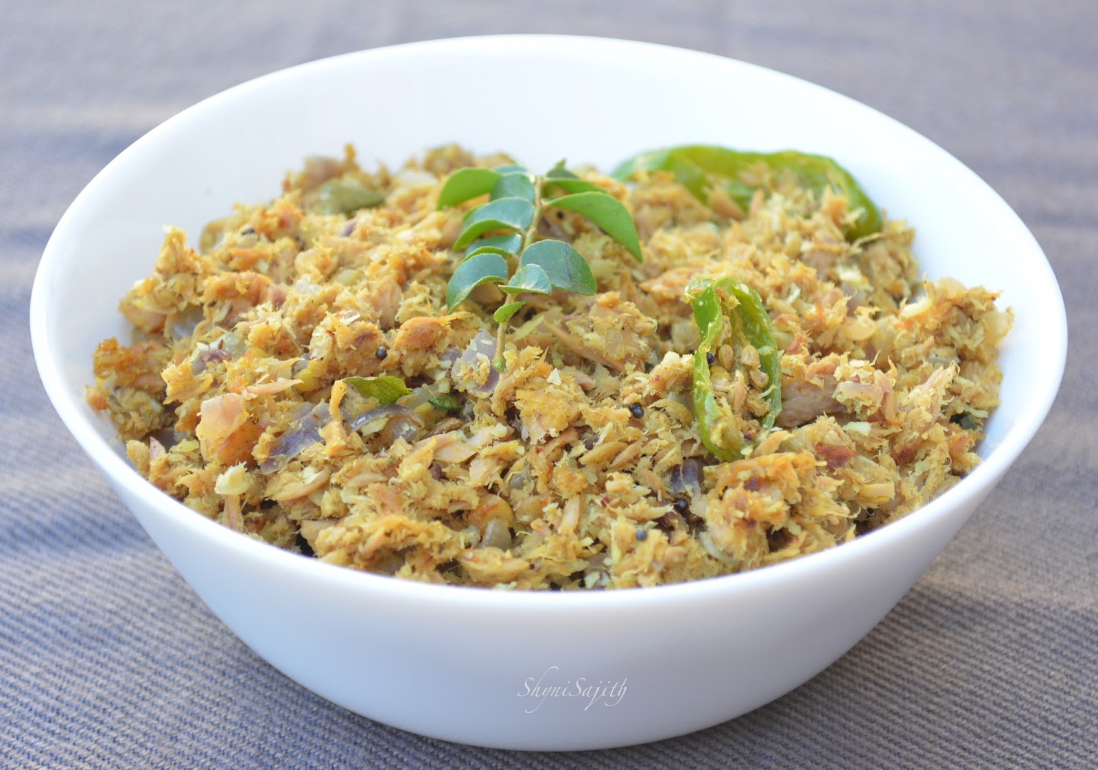 My Cooking Experiments.........: Tuna Thoran