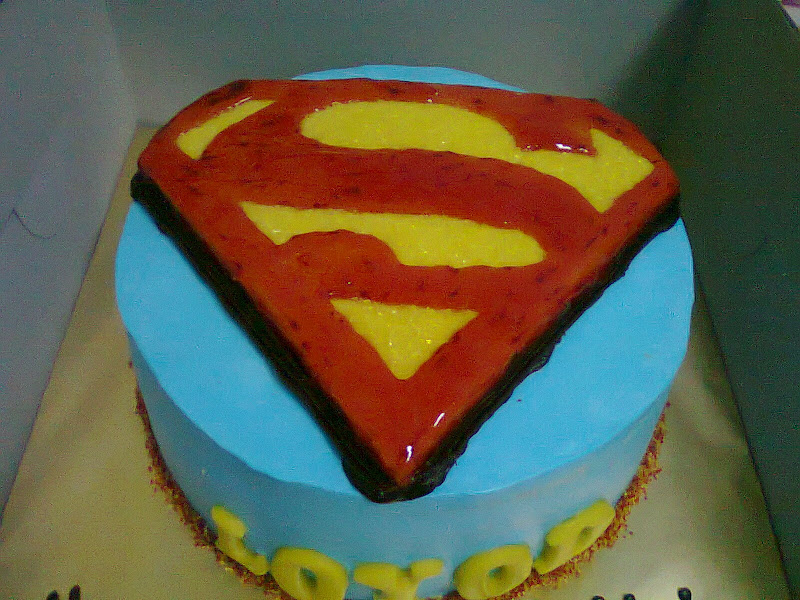 ADNAZTHIE-KEK: Superman Cake..ode dari Aimi