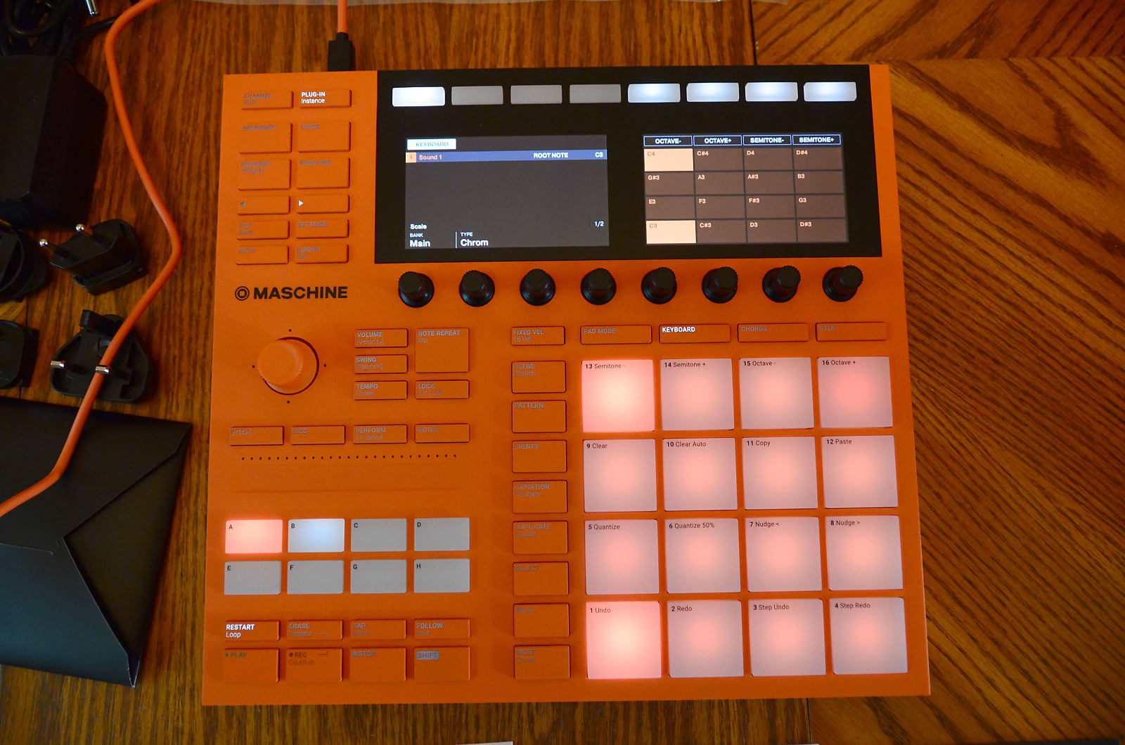 MATRIXSYNTH: Ltd Edition Flame Orange Native Instruments Maschine MkIII