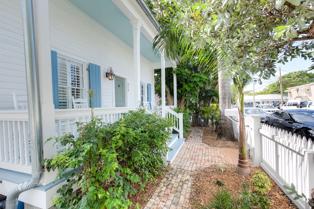 Sweet House Dreams: 1924 Conch House in Key West, Florida