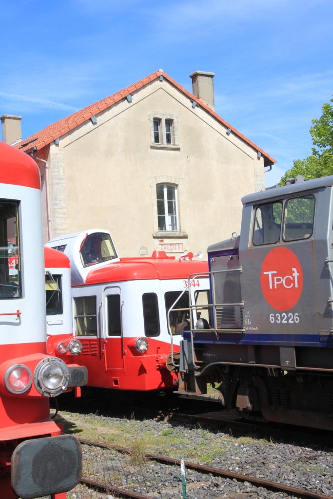 Rails sense fronteres: Automotors "Picasso", sèrie X-3800 de SNCF.