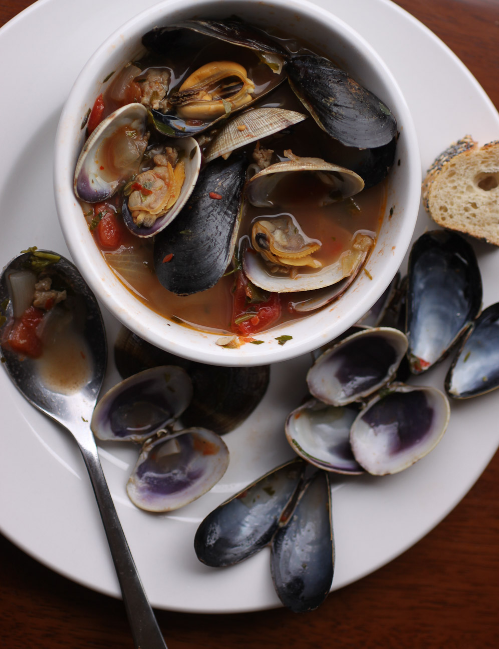 Seattle Pastry Girl: Clams,Mussels and Iron Springs Resort