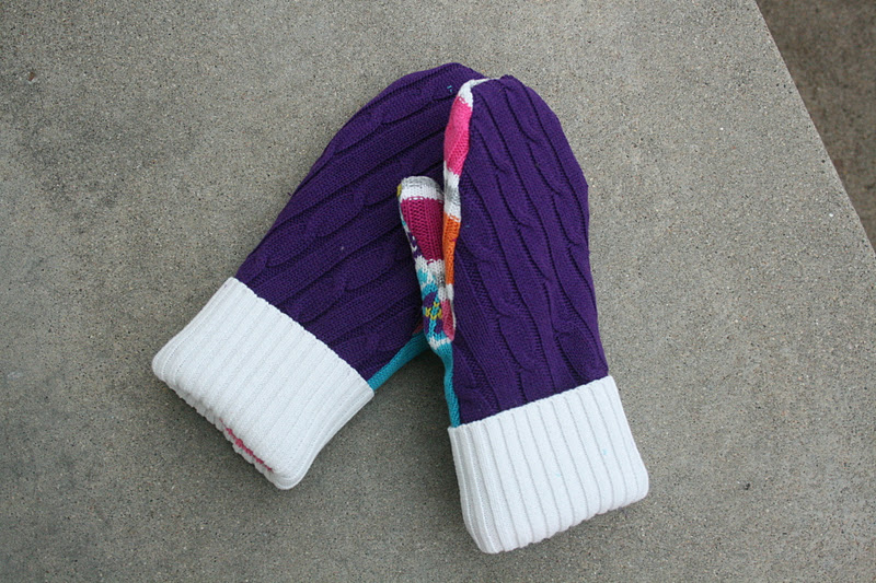 Honeybunch Boutique: Sweater Mitten Tutorial