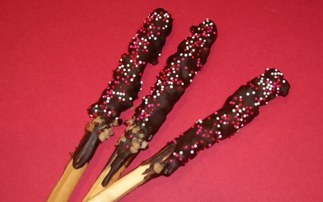 Becky Bakes, and cooks too!: Toffee Sticks