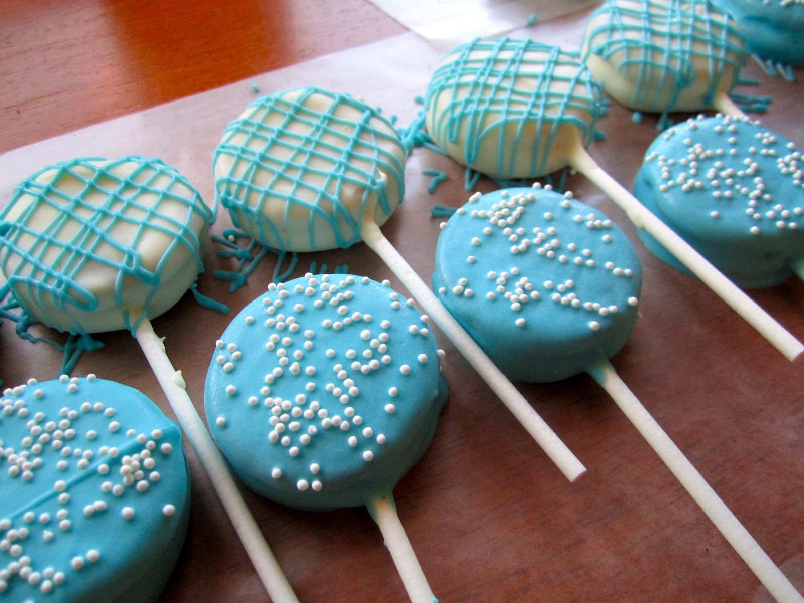 Made by Maria: Oreo Pops!
