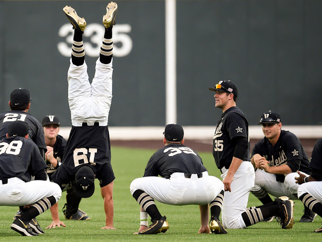 Andrew A. Nelles - Photojournalist