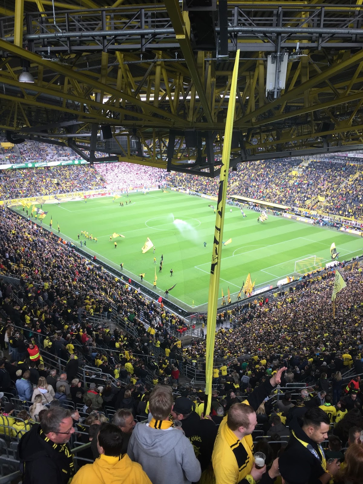 BVB Fanclub Schlachtenbummler: 34. Spieltag BVB - 1.FC Köln