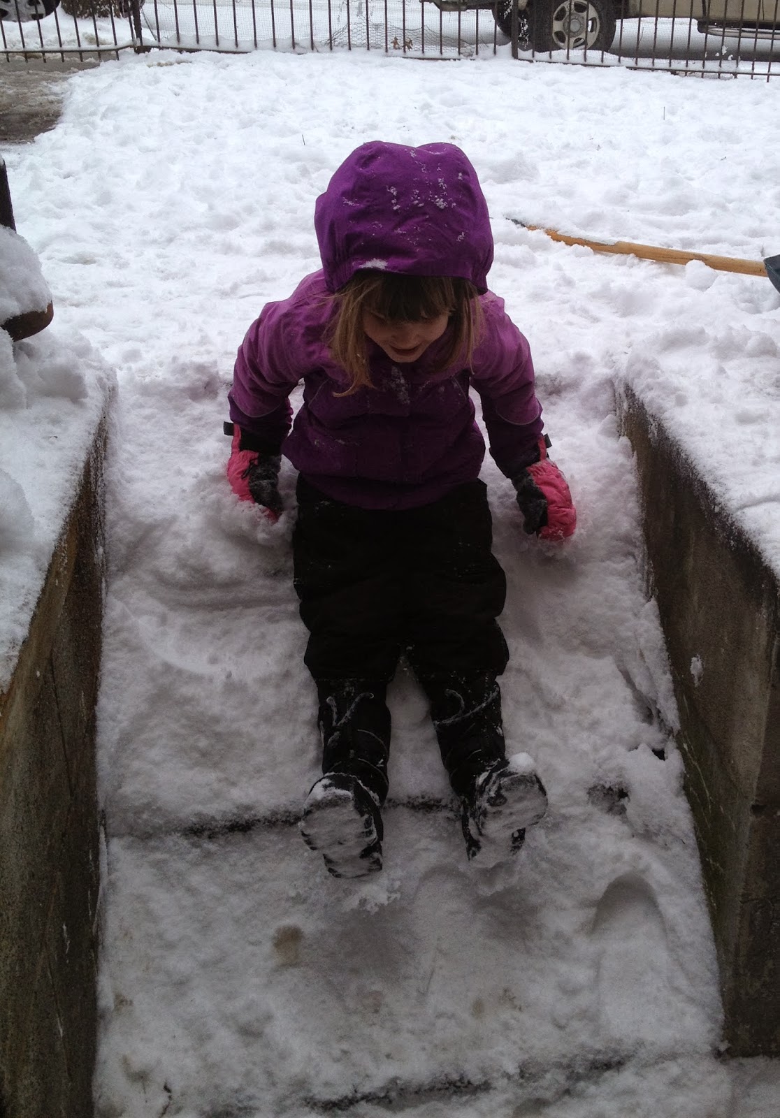 It's a Rowhouse Life: Snow Day Activities: Rainbow Wreath & a Snow Slide