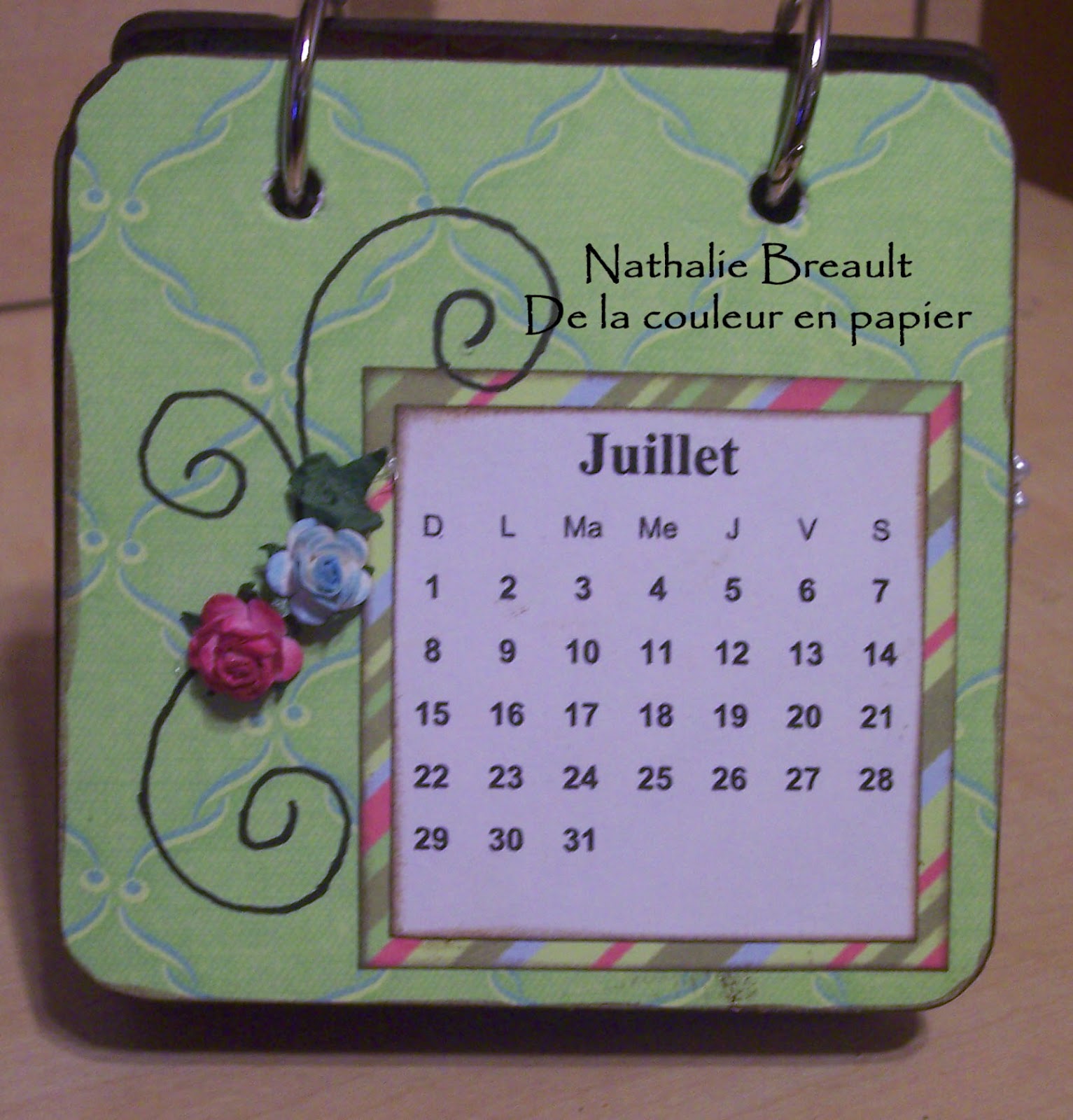 De la couleur en papier: Voici mon mini calendrier terminé
