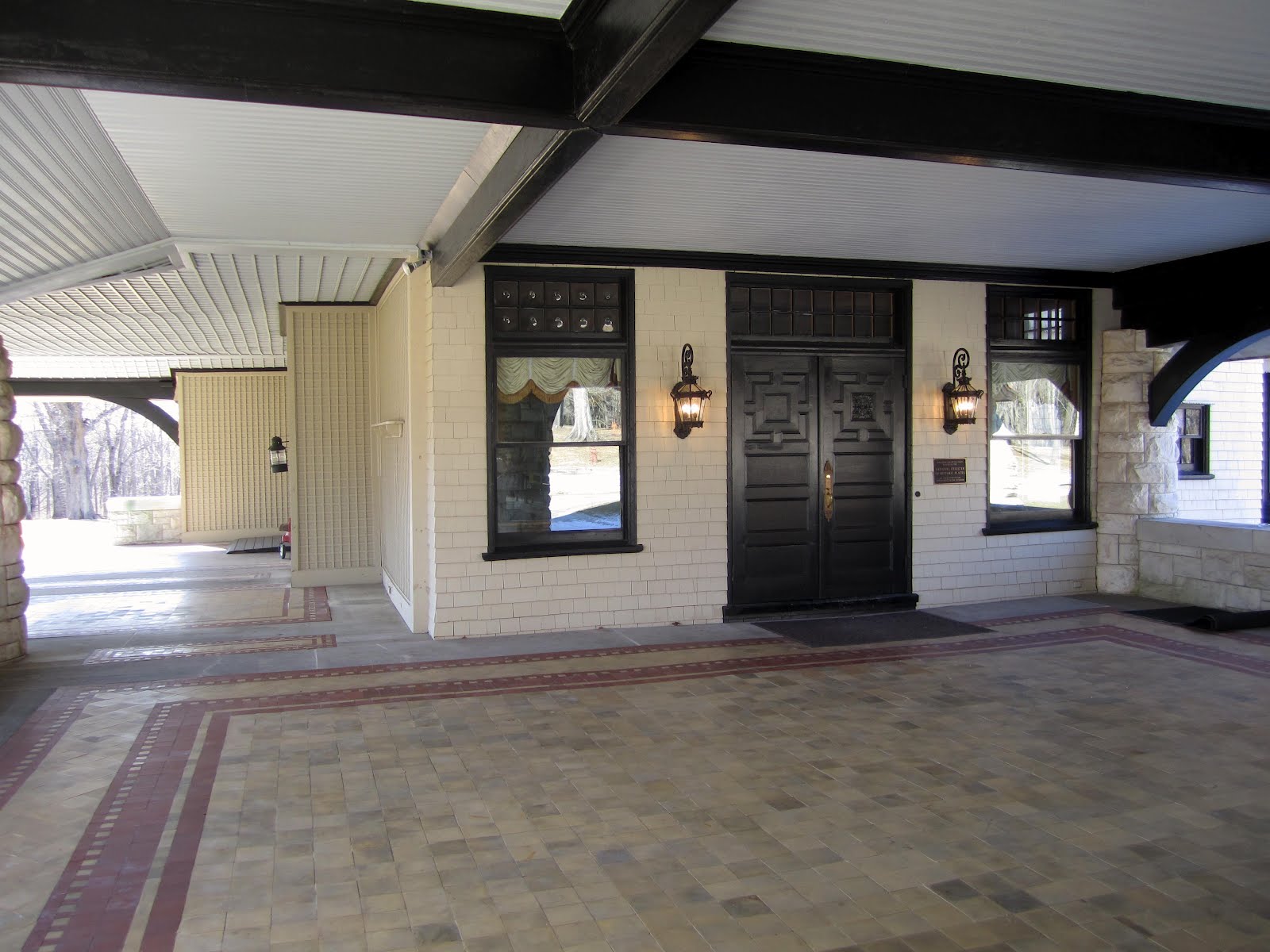 BIG OLD HOUSES: Out of the Frying Pan...Maybe