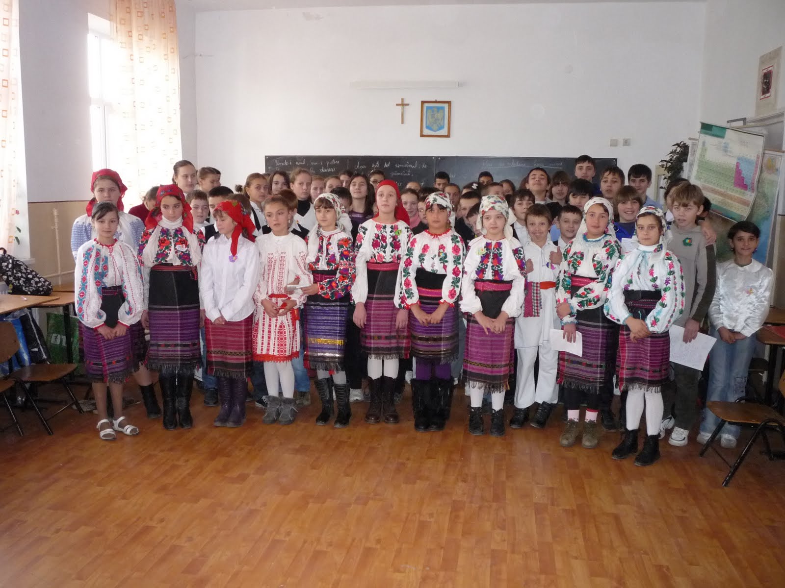 Scoala cu Clasele I-VIII Nr 1 Faraoani: “1 Decembrie – Sărbătoarea ...