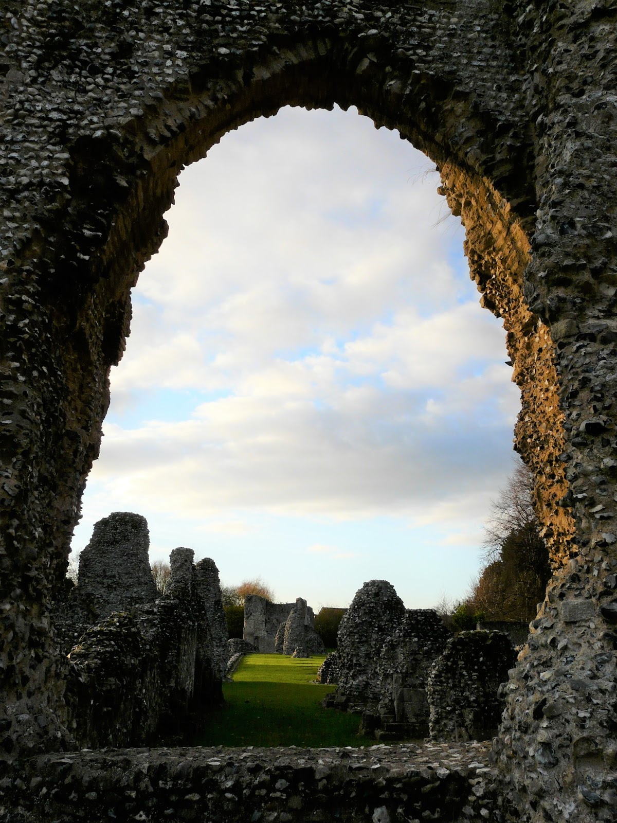 Cindy's Snaps: Thetford Priory, Nunnery Lakes Nature Reserve and ...