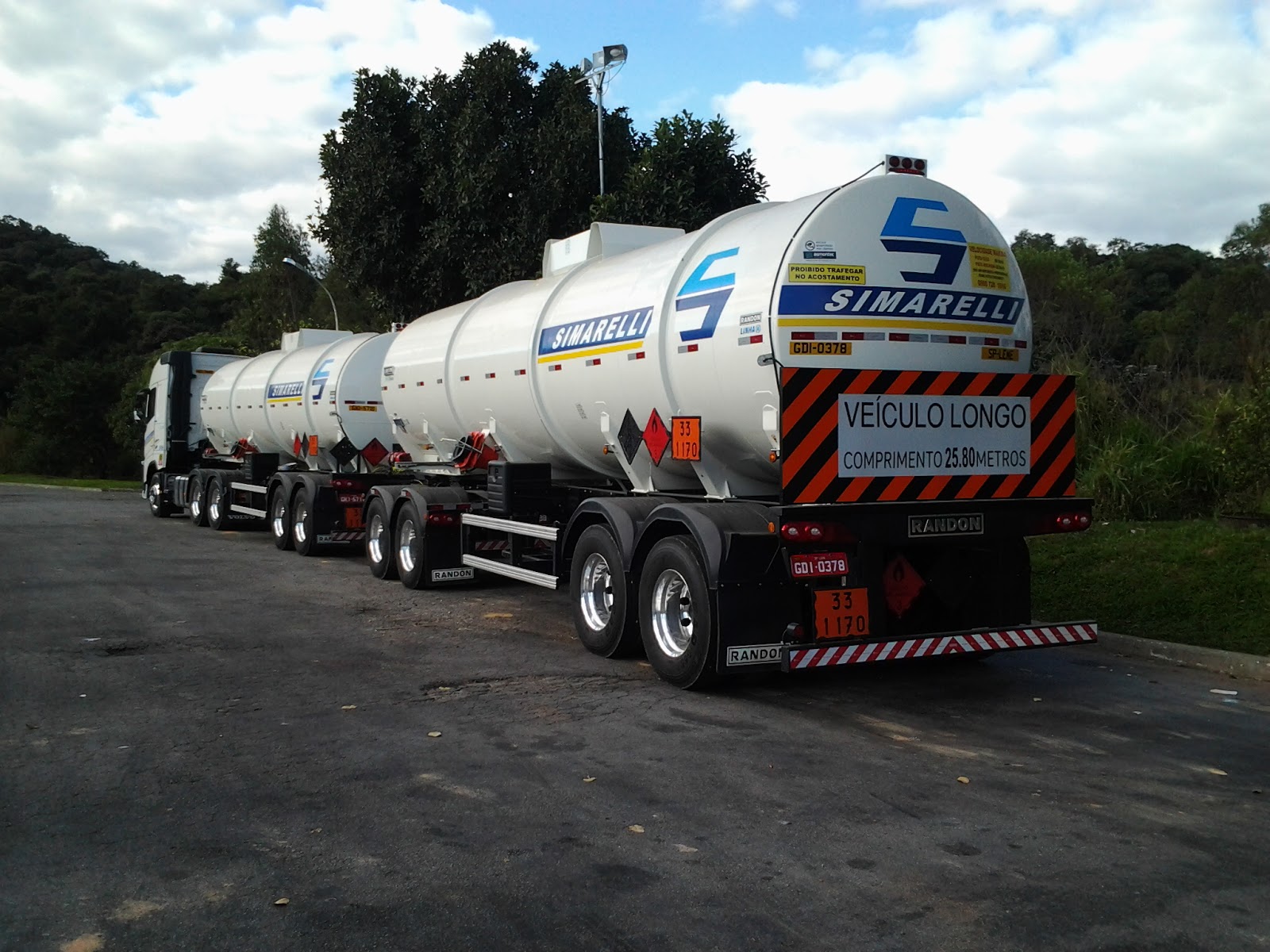 Mundo dos Pesados: Rodotrem tanque Randon Multi-setas