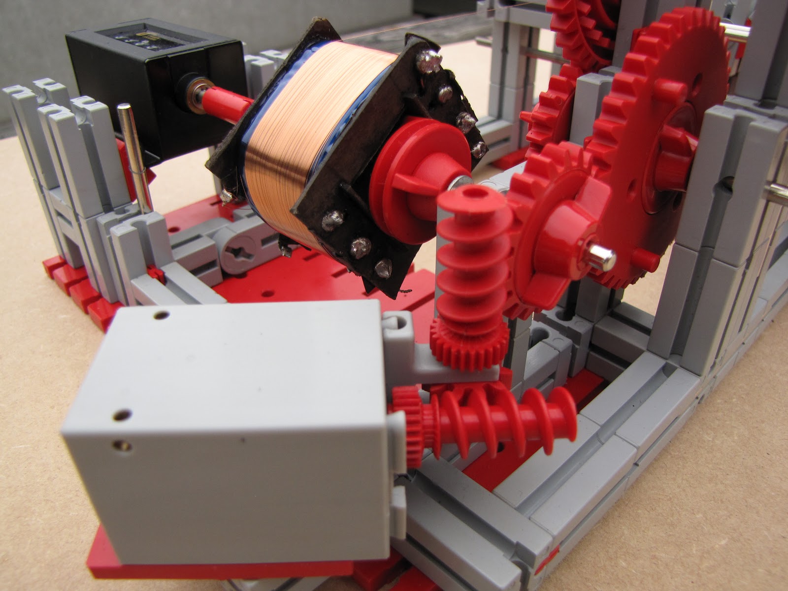 Trafo-wikkelmachine: Eerste werkende prototype