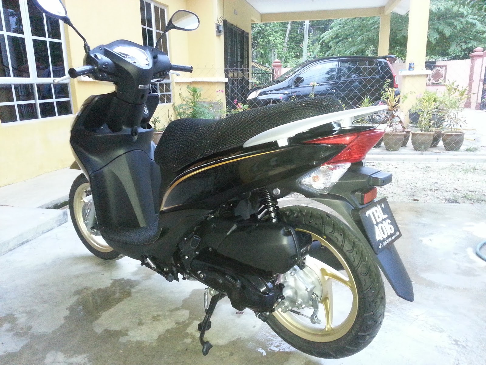 CIKGU WMNOOR: Skuter Baru Honda Spacy Special Edition