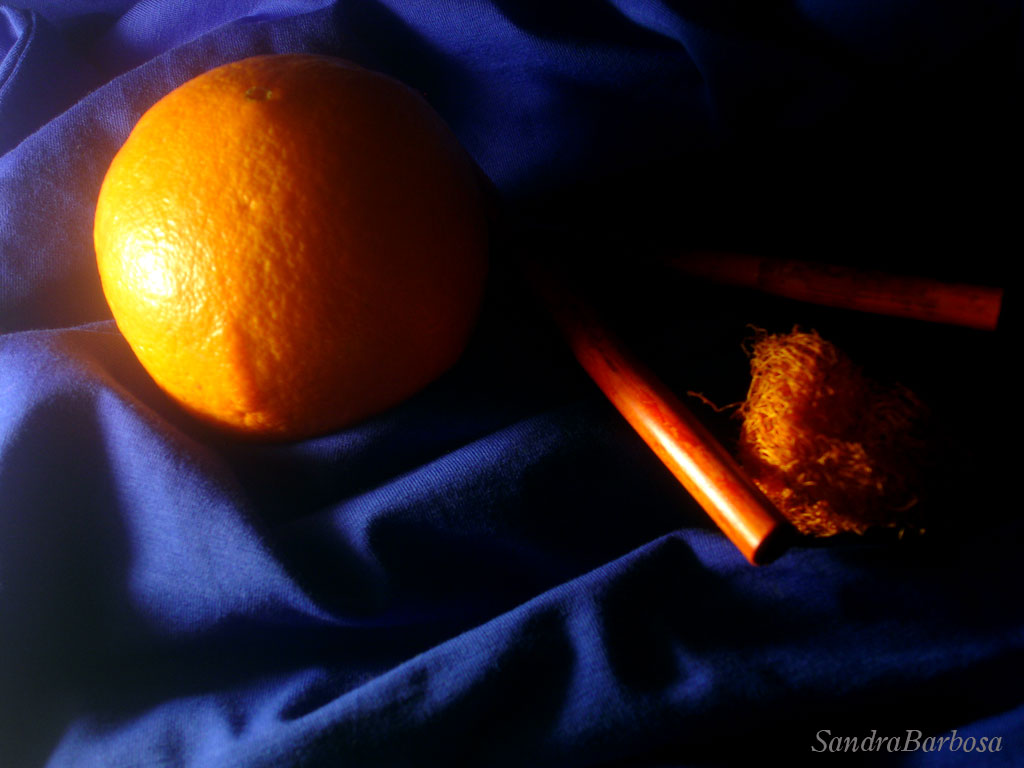 Sandra Barbosa: Cores Complementares - Azul/Laranja com Luz lateral