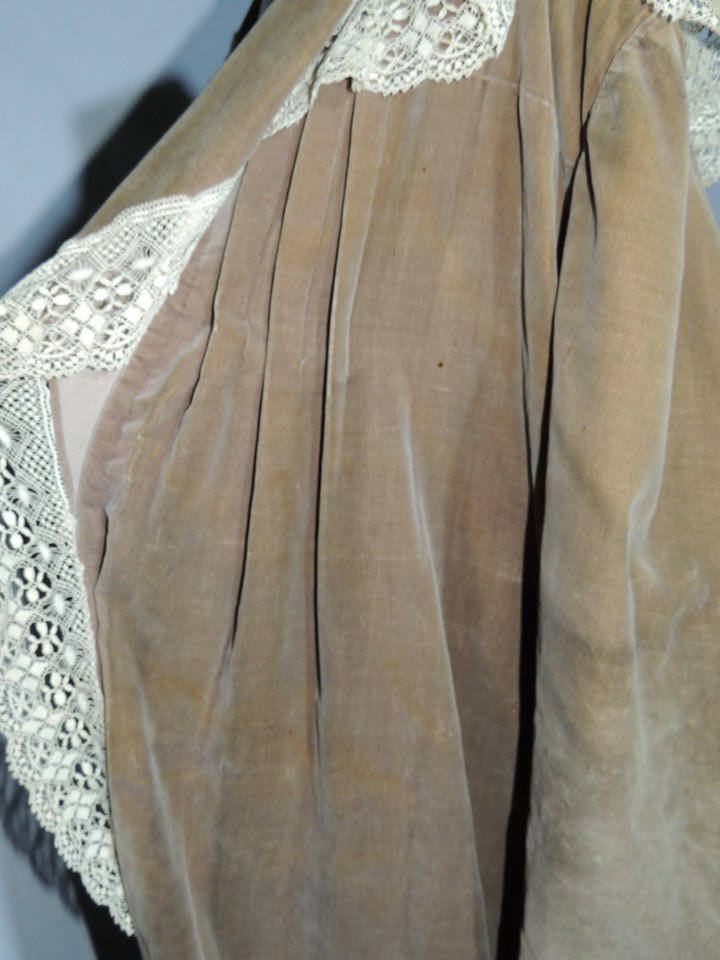 All The Pretty Dresses: Edwardian Dressing Robe