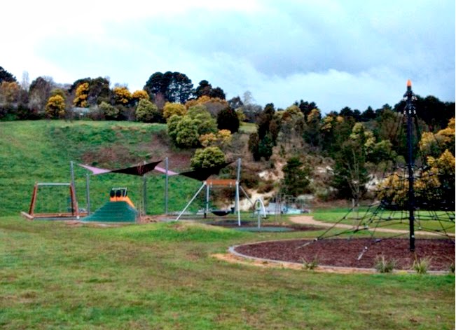 Daylesford Community Food Garden: Skate Park Family Picnic Sunday 30 ...