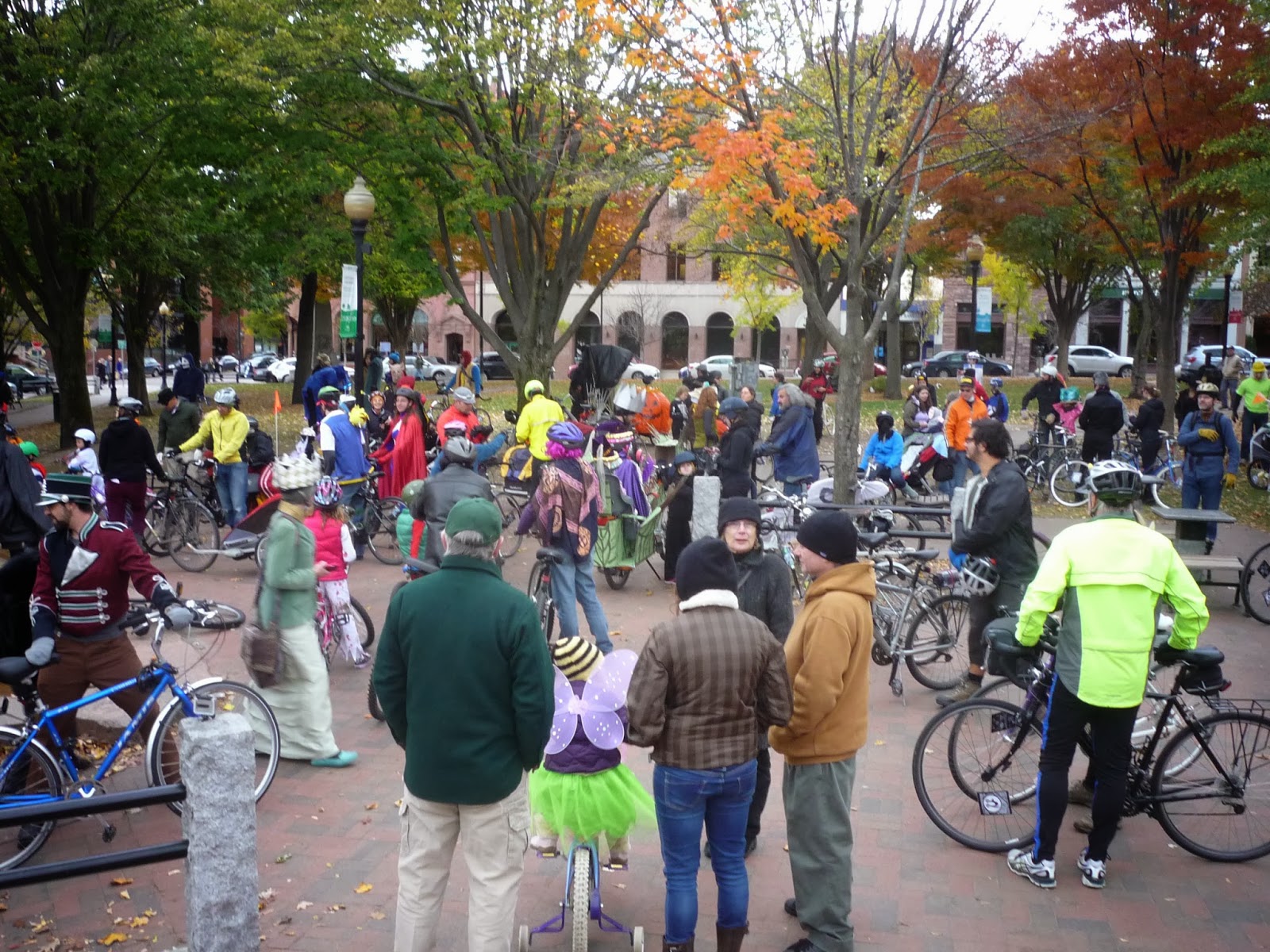 Halloween Bike Ride Photos, Burlington, Vermont 2013. | South ...