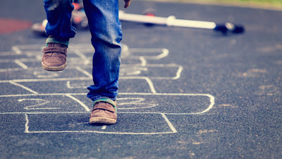 SD NEGERI PURWOMARTANI: PERMAINAN TRADISIONAL ENGKLEK