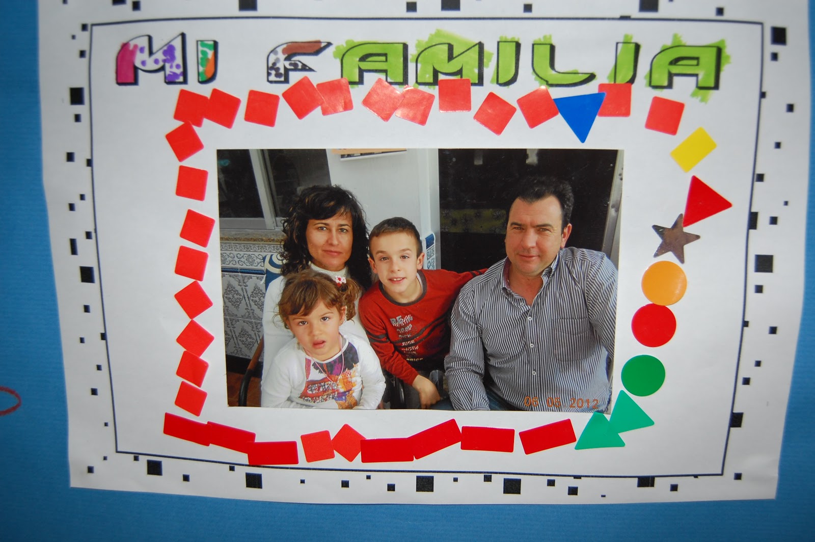 PEQUEBLOG: MURAL MI FAMILIA