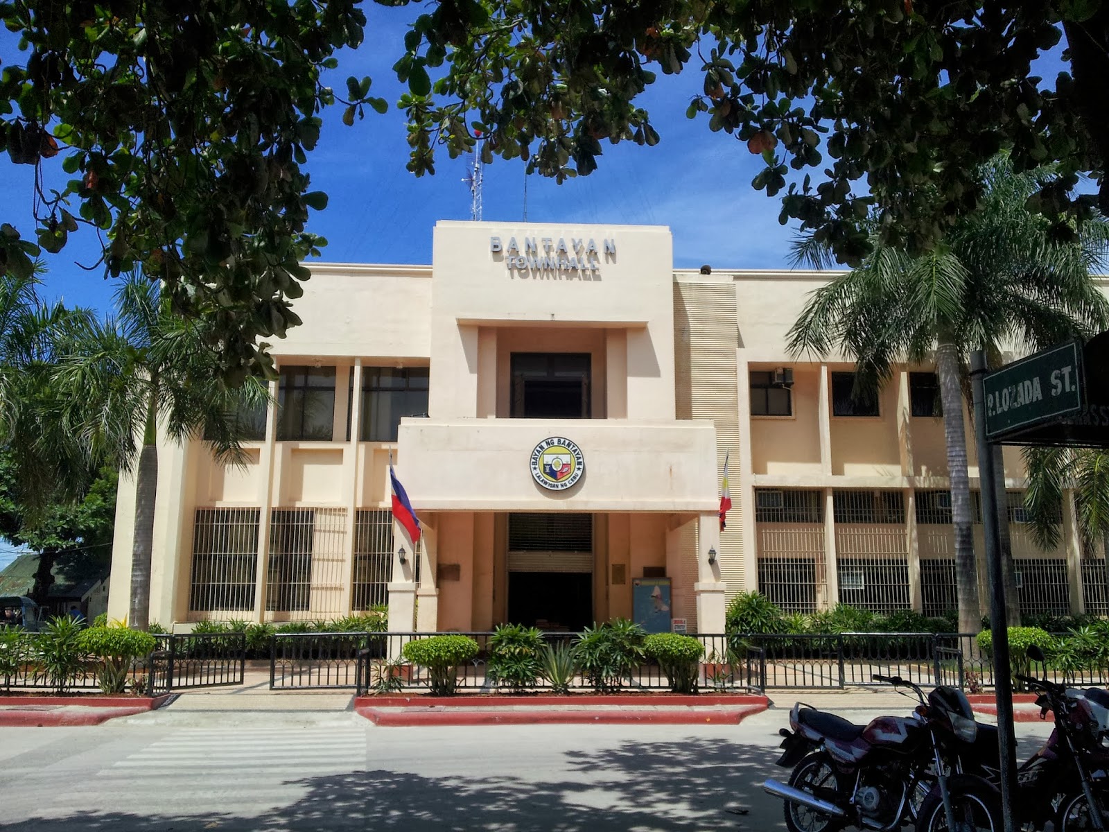 Sunshiny Memoirs.: Bantayan Island: Day 2 - Santa Fe, Bantayan, Madridejos