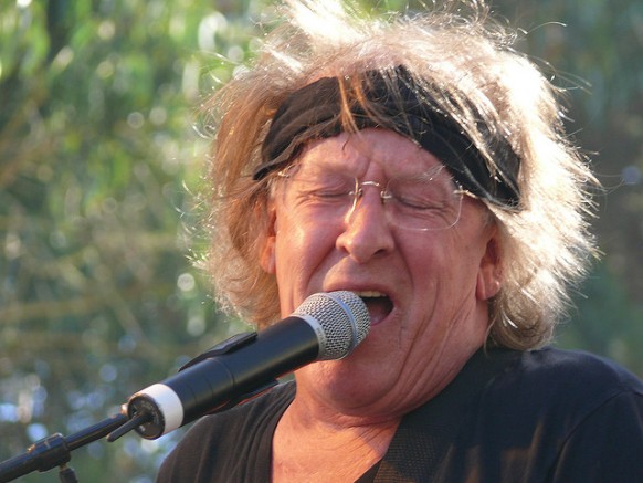 THE CLASSIC ROCK MUSIC REPORTER: An interview with Paul Kantner captain ...